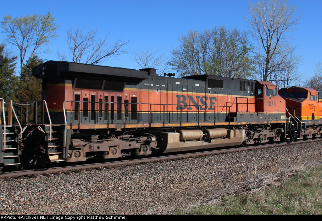 BNSF 1074